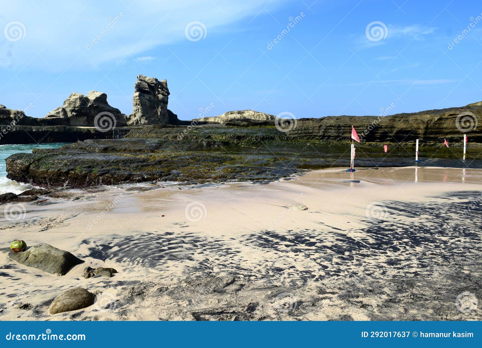 The Panorama of Klayar Beach, Pacitan, East Java is Very Beautiful To ...