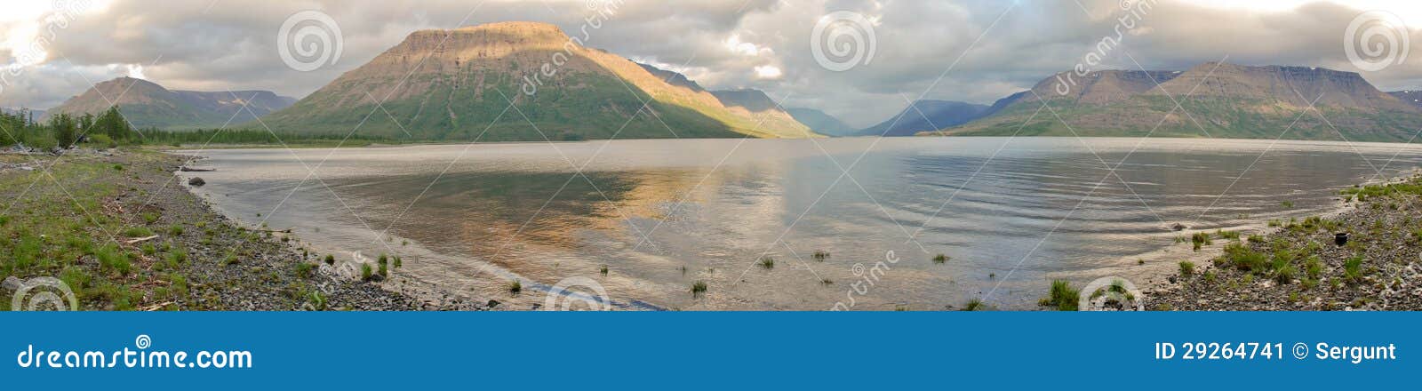 Panorama of the lake Lama stock image. Image of putorana - 29264741