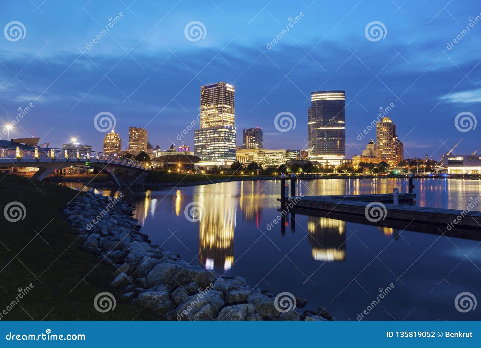 Panorama of Milwaukee at Night Stock Photo - Image of architecture ...