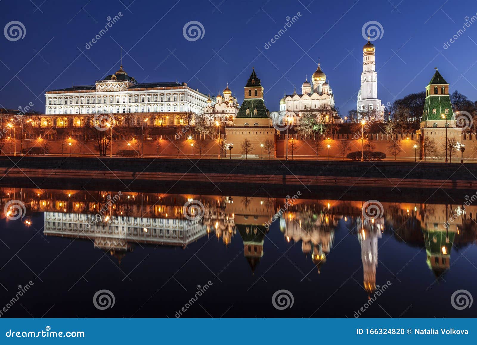 Panorama of the Moscow Kremlin with a Mirror Image in the Moscow River ...