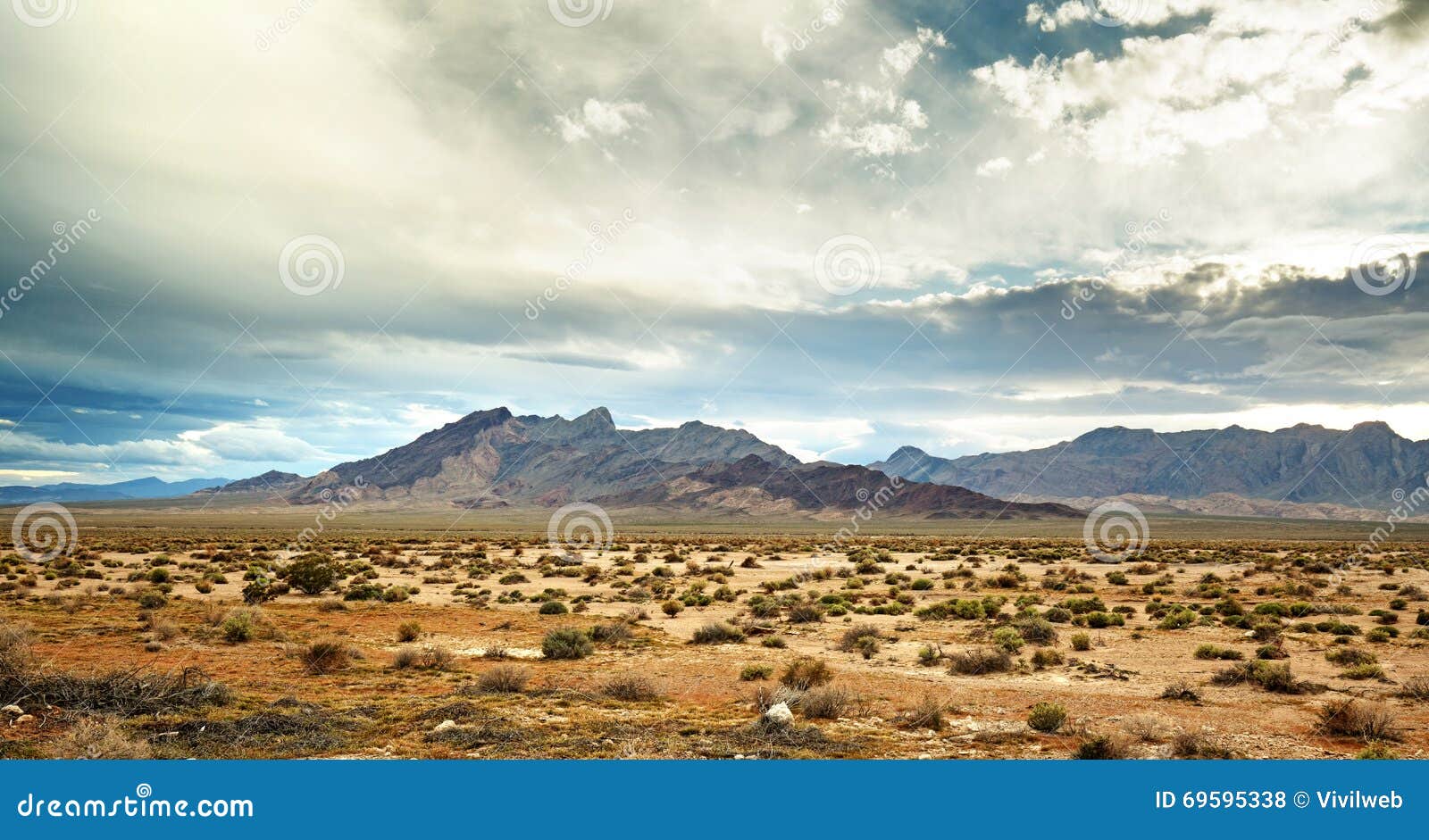 Panorama Van De Mojavewoestijn Stock Foto - Image of landschap, milieu ...