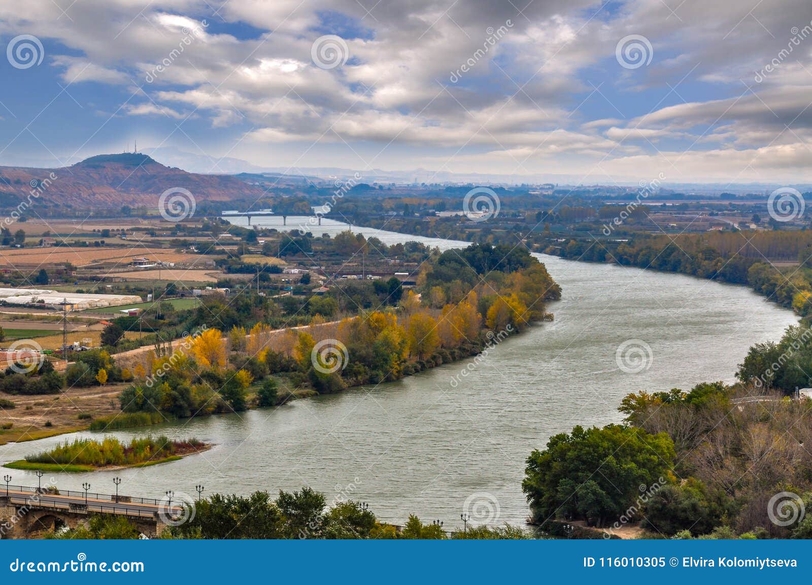 Panorama Van De Rivier Ebro in Tudela, Navarra, Spanje Stock Afbeelding ...
