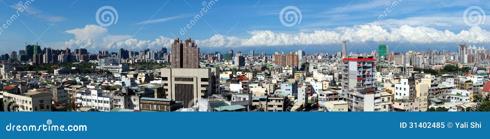 Panorama Van Kaohsiung-stad in Taiwan Redactionele Afbeelding - Image ...