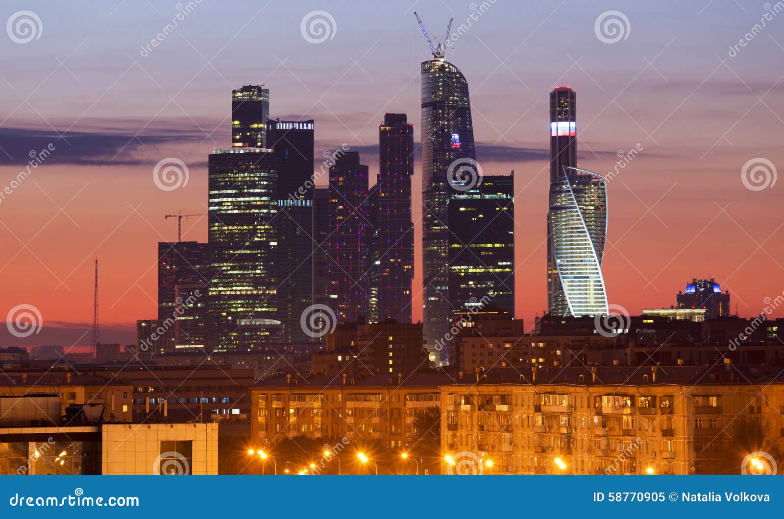 Panorama Van Moskou Bij Nacht Stock Afbeelding - Image of gebouw ...