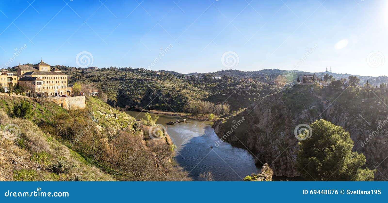 Panorama Van Toledo Met Rivier Taag, Spanje Stock Foto - Image of fort ...