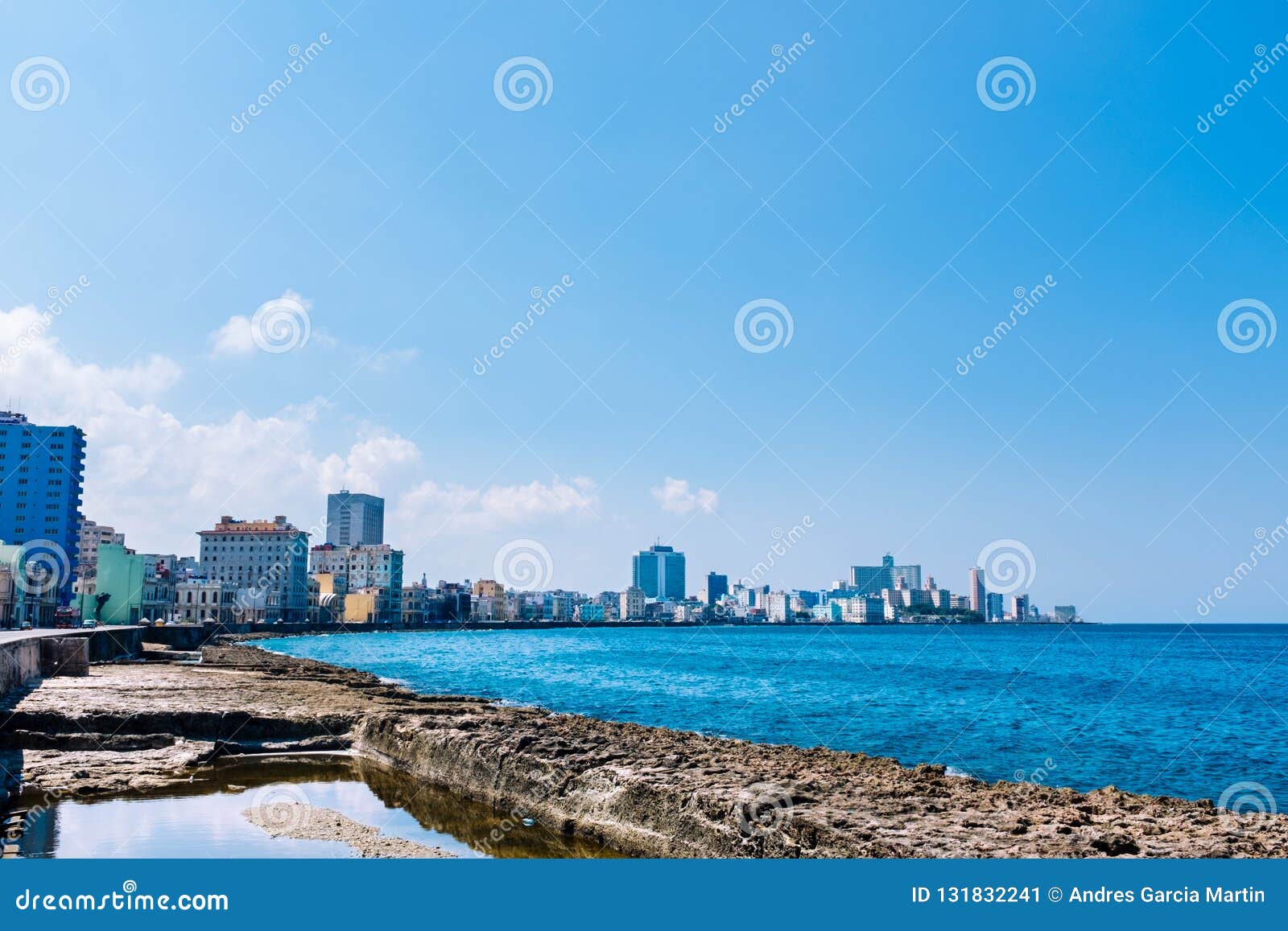 El malecon in Havana, Cuba stock image. Image of office - 131832241