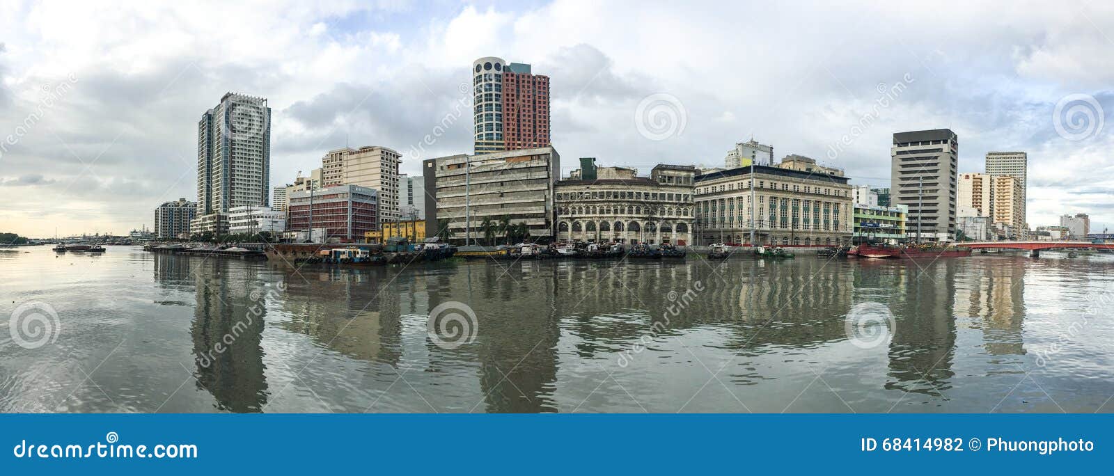 View Of Manila Bay And Seaside Boulevard, In Pasay, Metro Manila ...