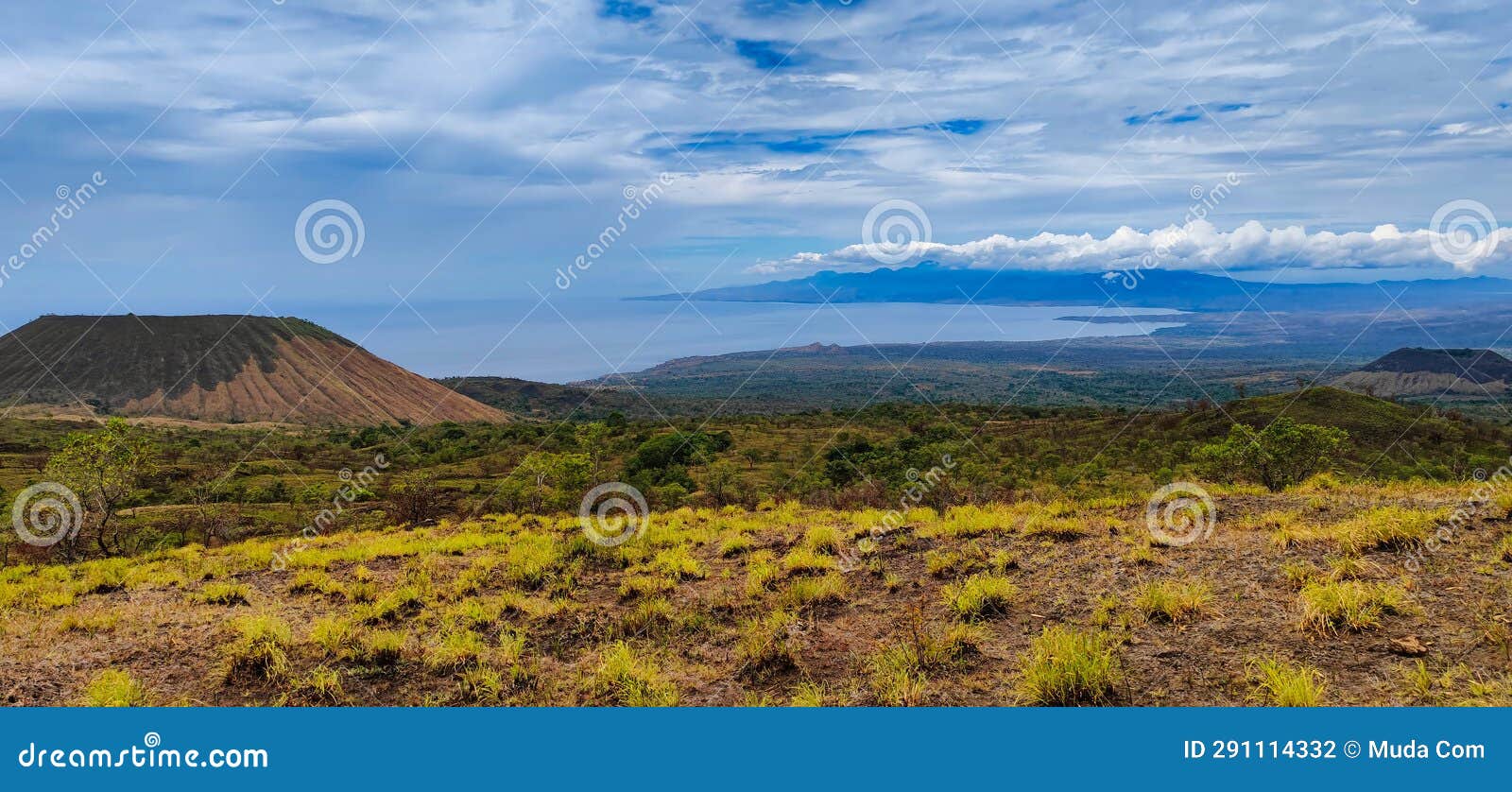 Panoramic Mount Tambora Indonesia Stock Photo - Image of tambora, peak ...