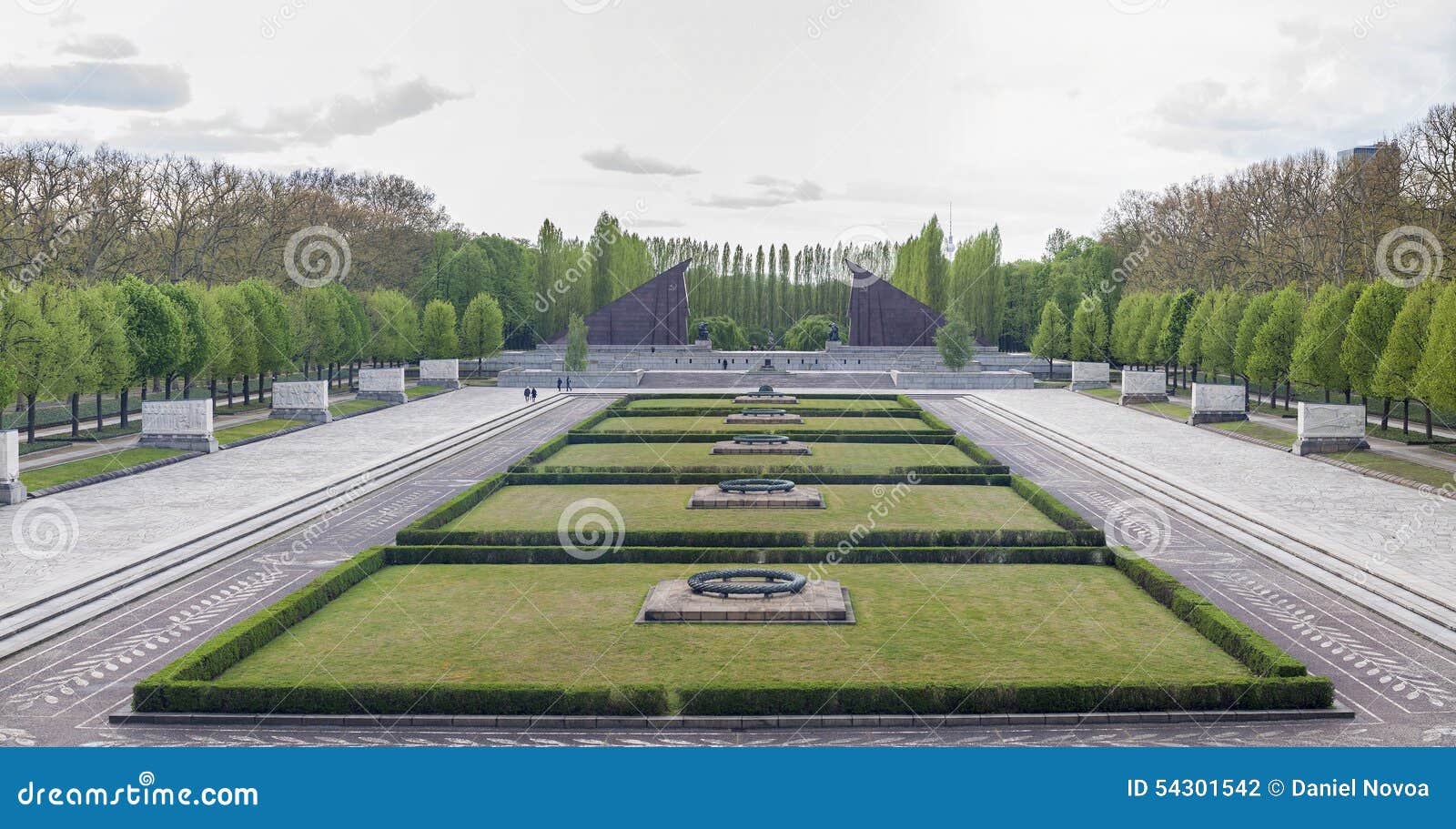 Panoramic Photo of Treptower Park, Berlin Stock Photo - Image of battle ...