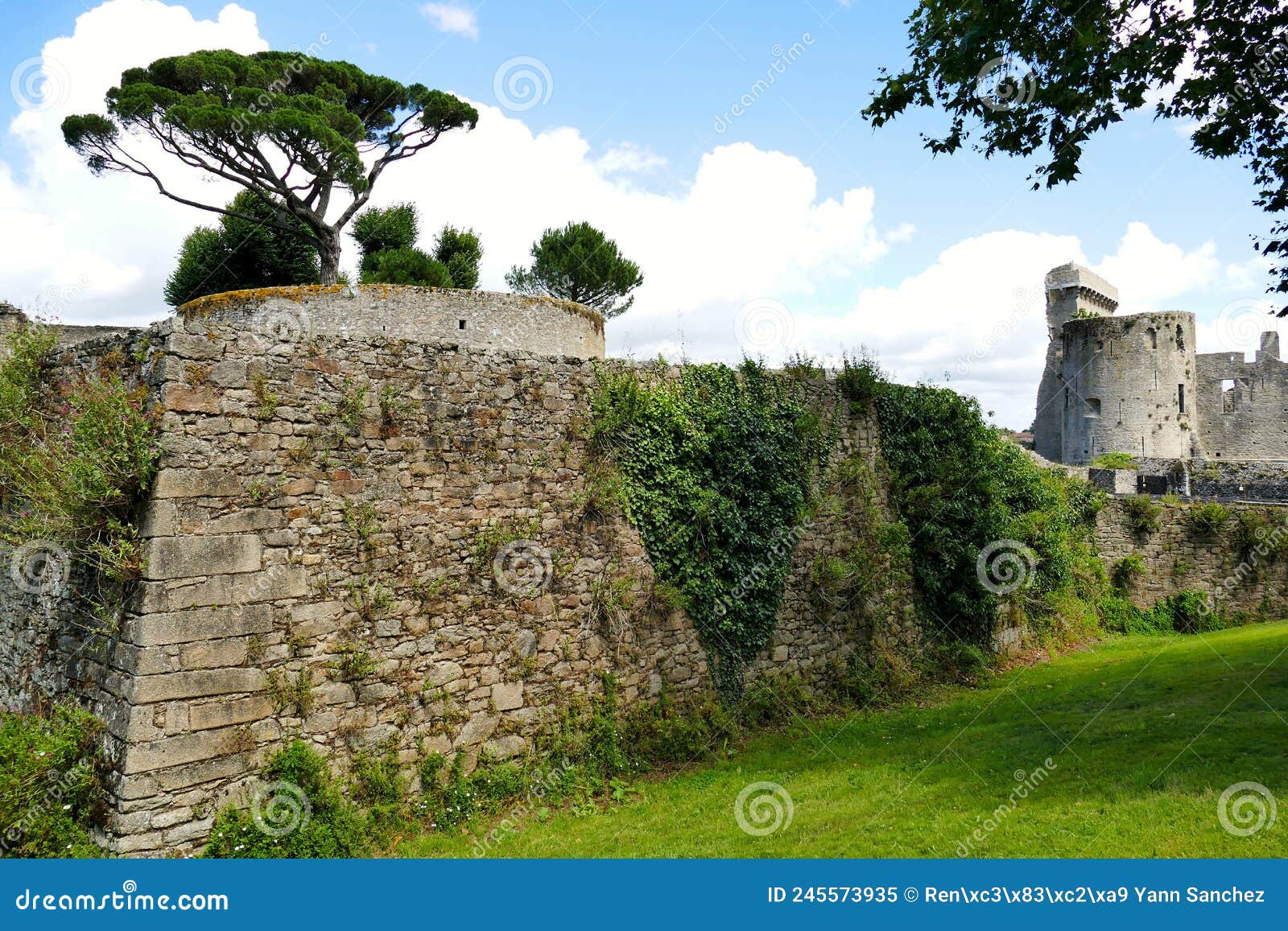The Ramparts and Towers of the Castle of Clisson Stock Image - Image of ...