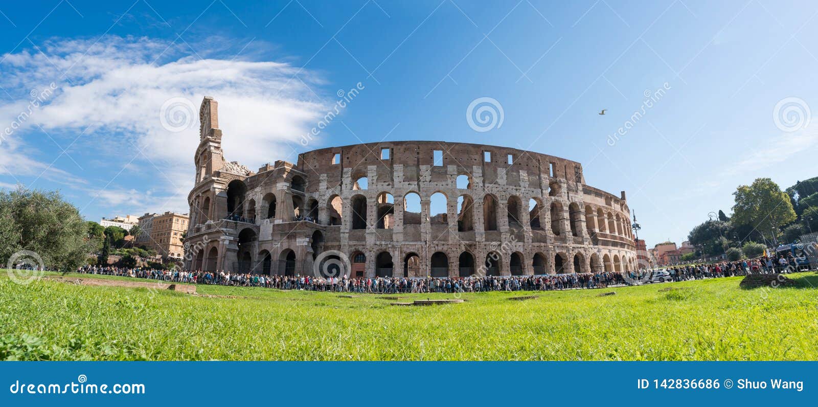 Panoramic View of the Colosseum Editorial Photo - Image of cloud ...