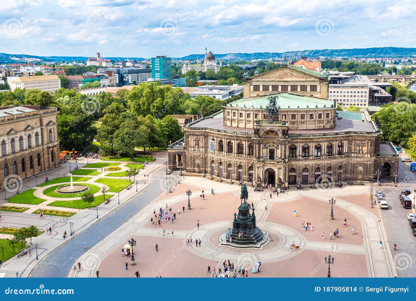 Semper Opera House in Dresden Editorial Stock Image - Image of city ...