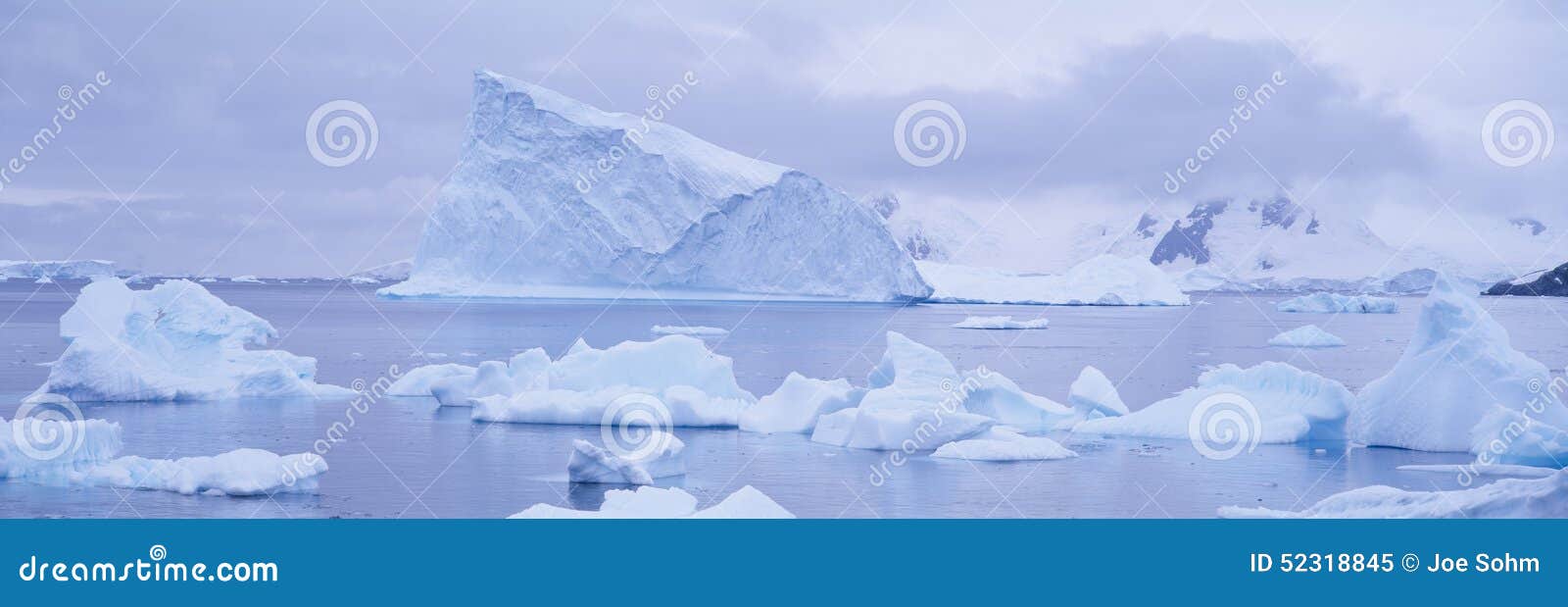 Panoramic View of Glaciers and Icebergs in Paradise Harbor, Antarctica ...