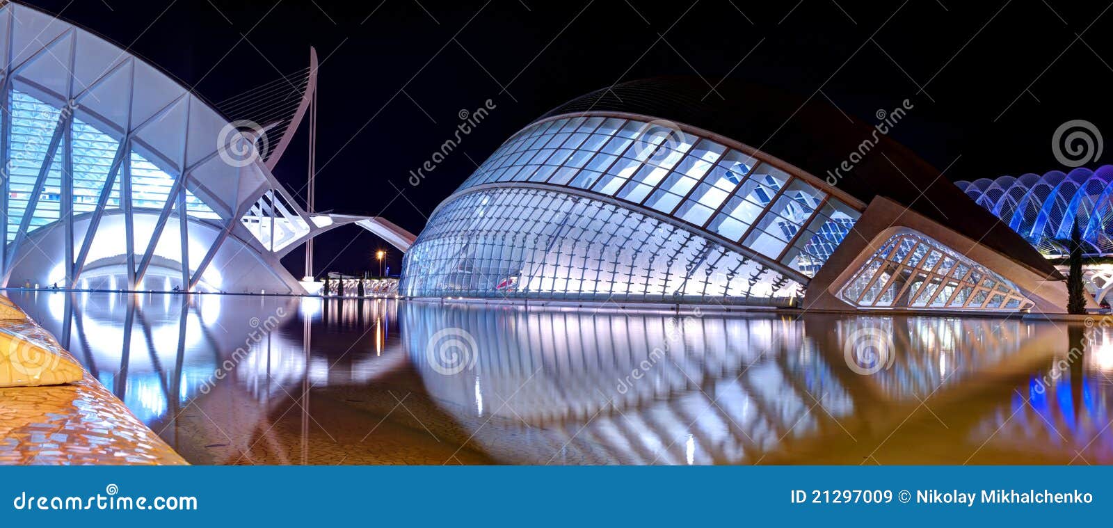 Panoramic View of Hemisferic Editorial Stock Image - Image of curved ...