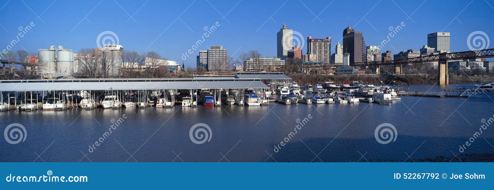 View Of The Mississippi River From The City Of New Orleans Riverfront ...