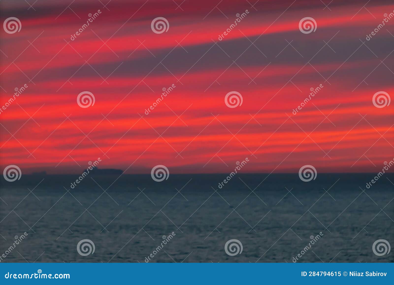Panoramic View of the Ocean Sunset Against the Background of Multi ...