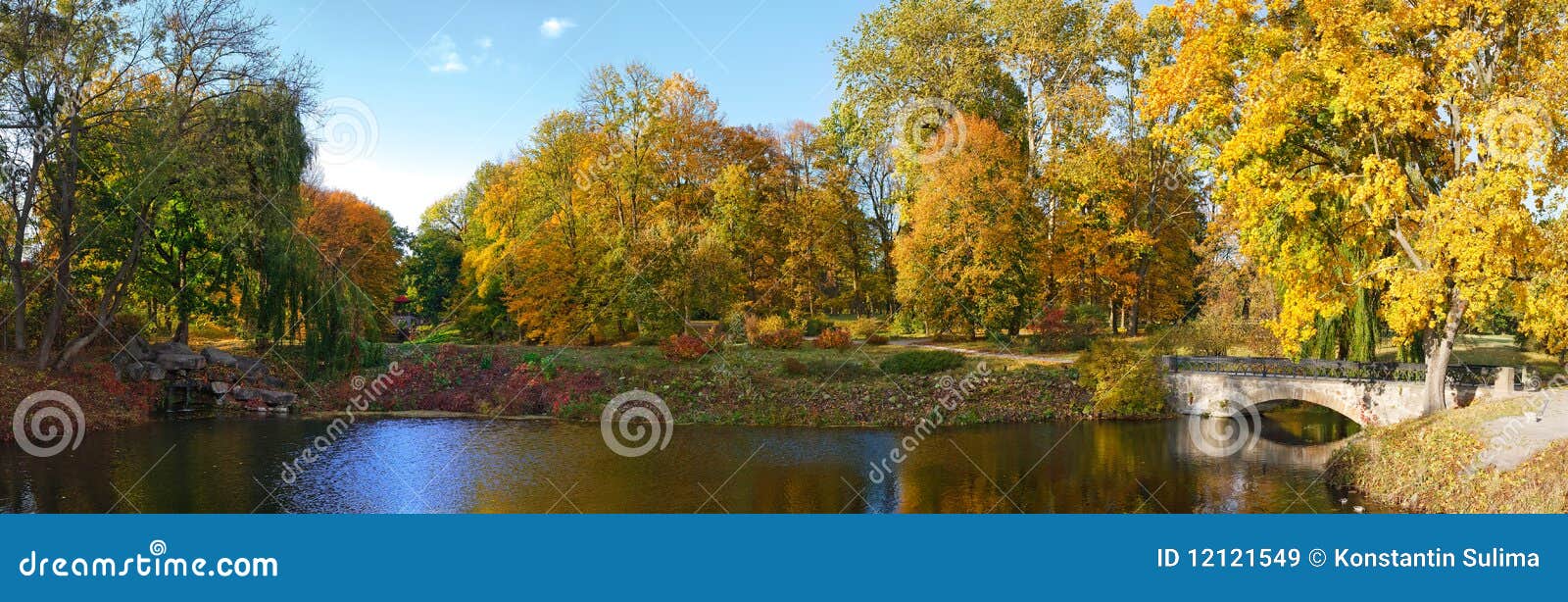 Panoramic view of the park stock image. Image of lush - 12121549