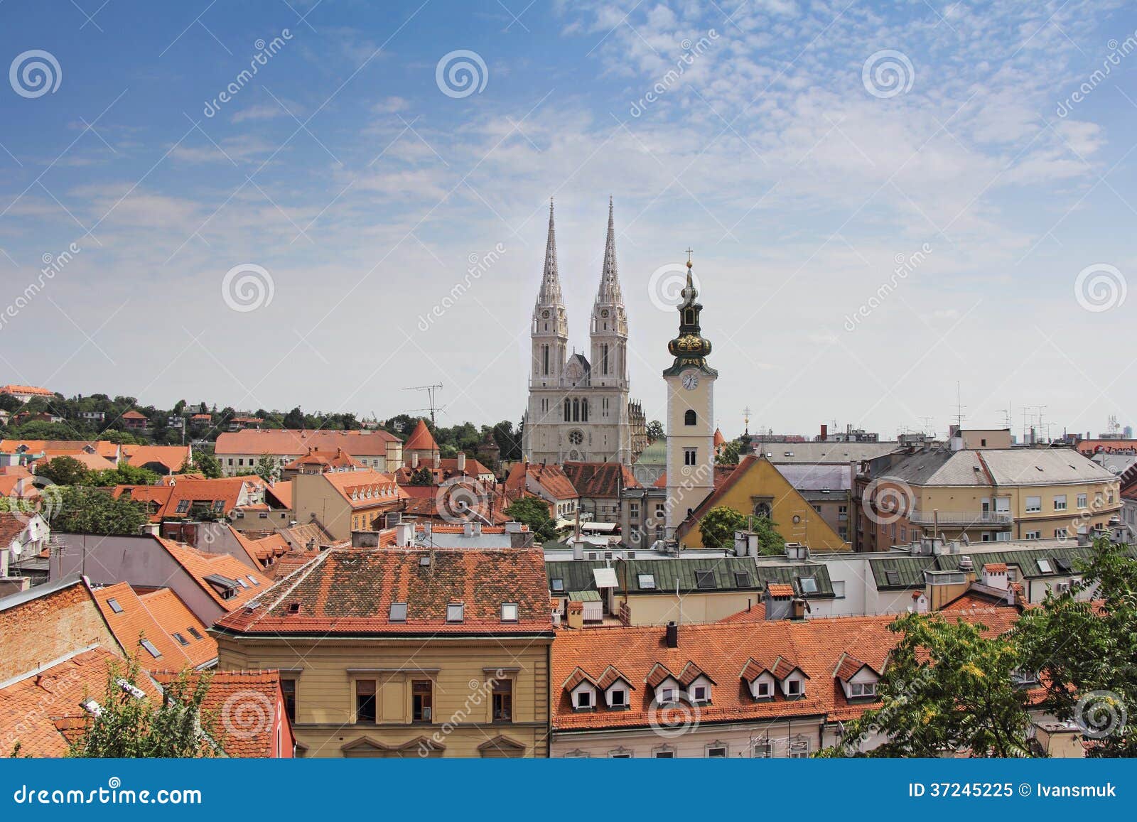Lenuci Horseshoe. Green Zone Of Zagreb Historic City Center Aerial View ...