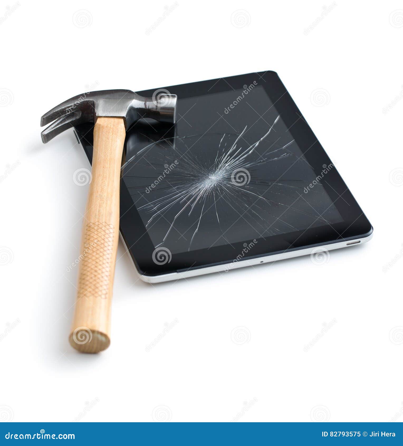 Pantalla De La Tableta Rota Con Un Martillo Imagen de archivo - Imagen ...