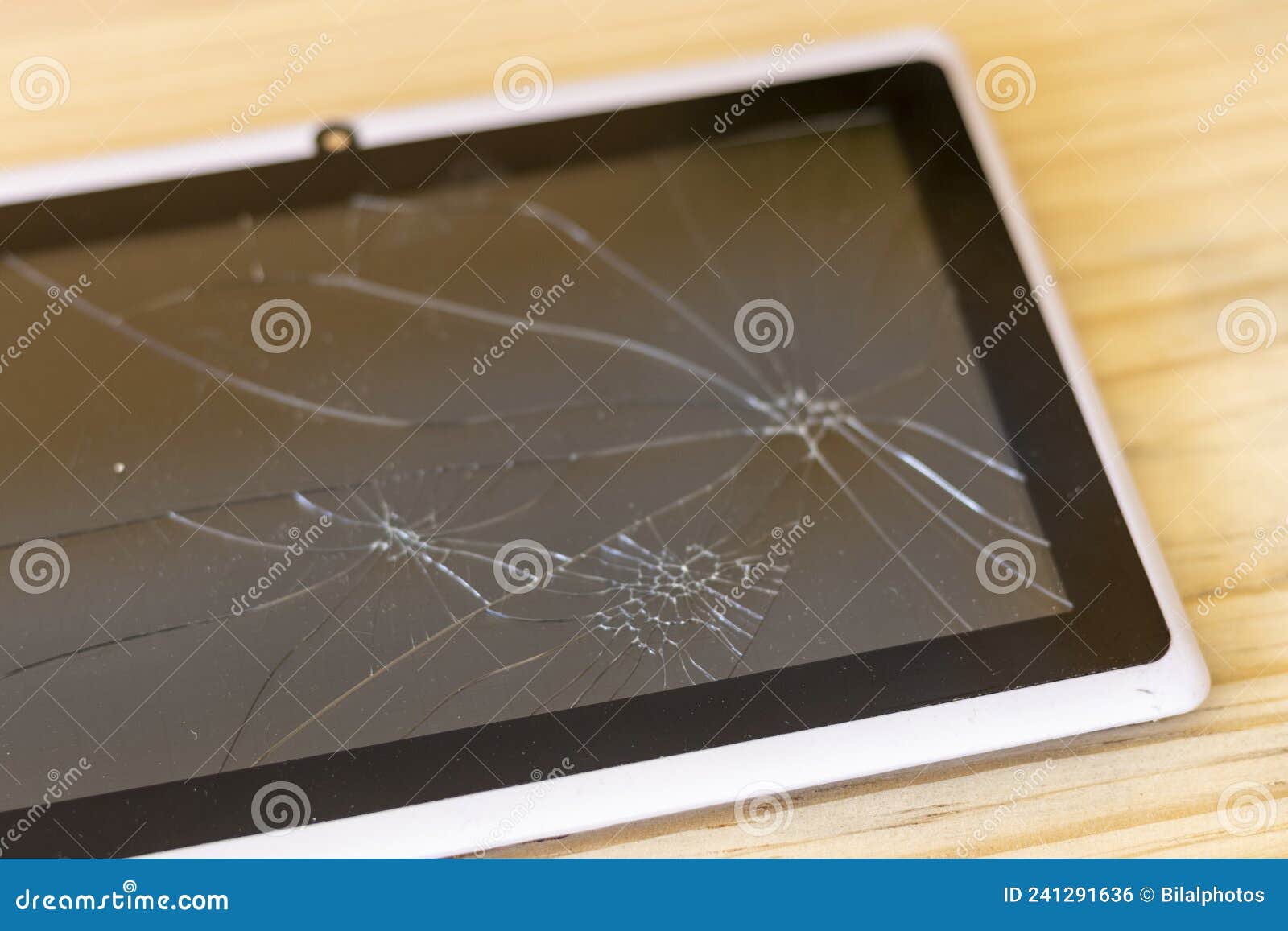 Pantalla Rota De Un Dispositivo Tablet Foto de archivo - Imagen de ...