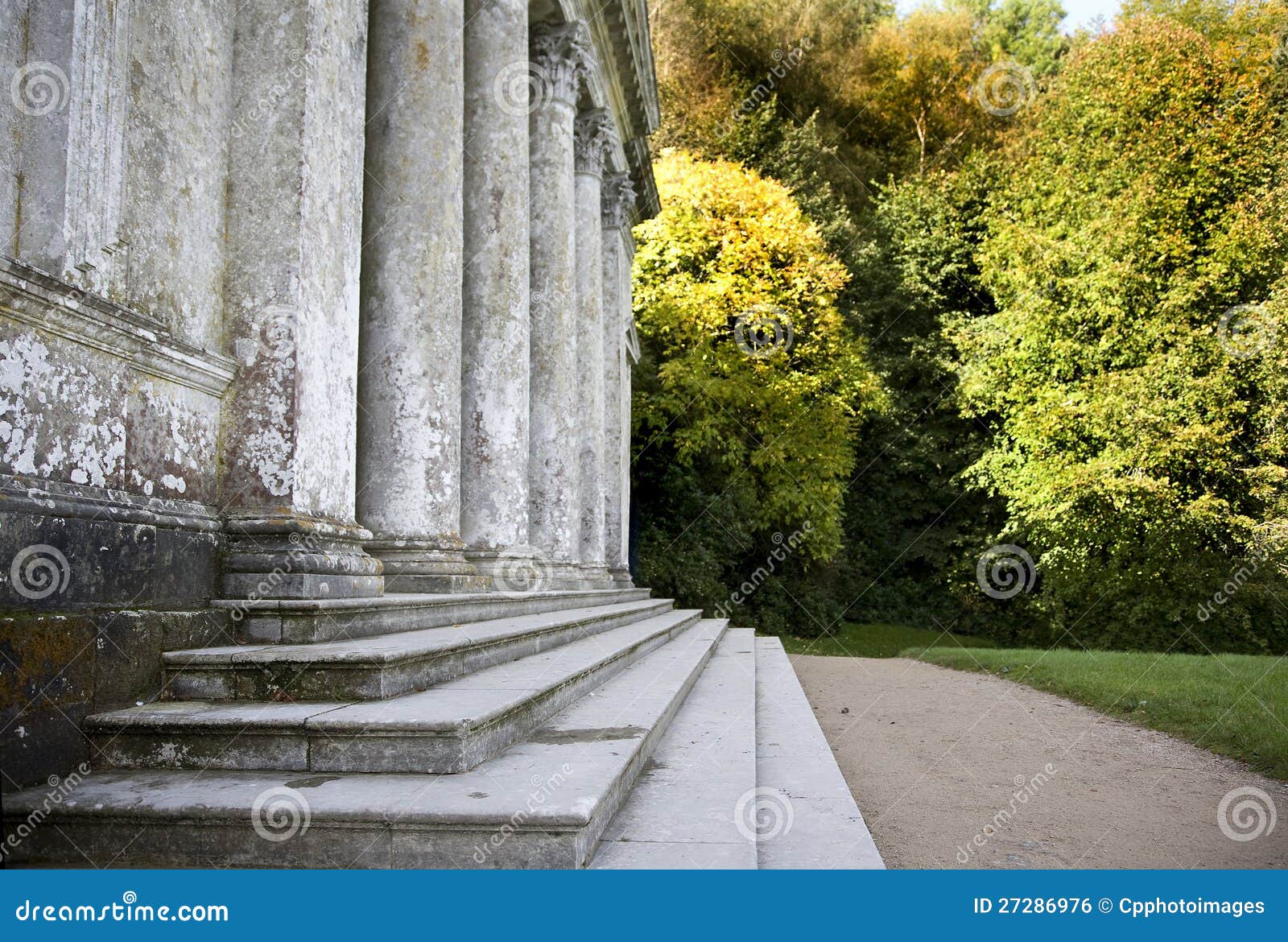 Pantheon in Stourhead Gardens, Wiltshire Stock Photo - Image of europe ...