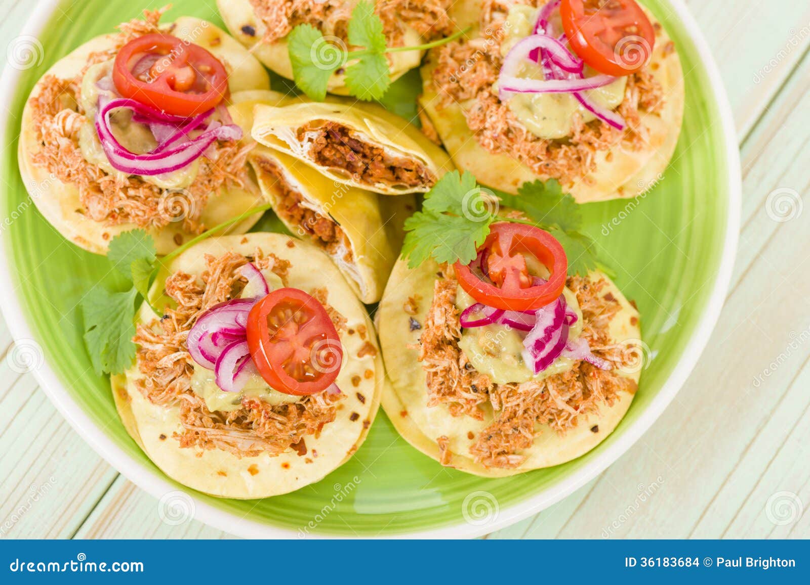 Panuchos foto de archivo. Imagen de redondo, verde, llenado - 36183684