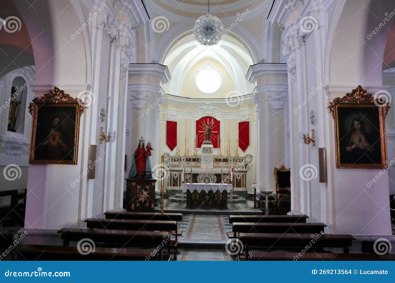 Panza - Interno Della Chiesa Di San Leonardo Stock Photo - Image of ...