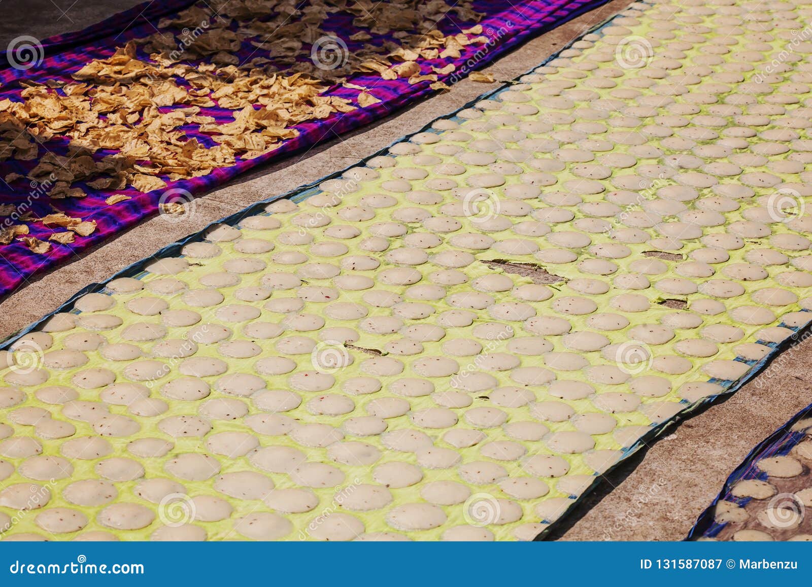 Papad chips drying stock image. Image of shape, yummy - 131587087