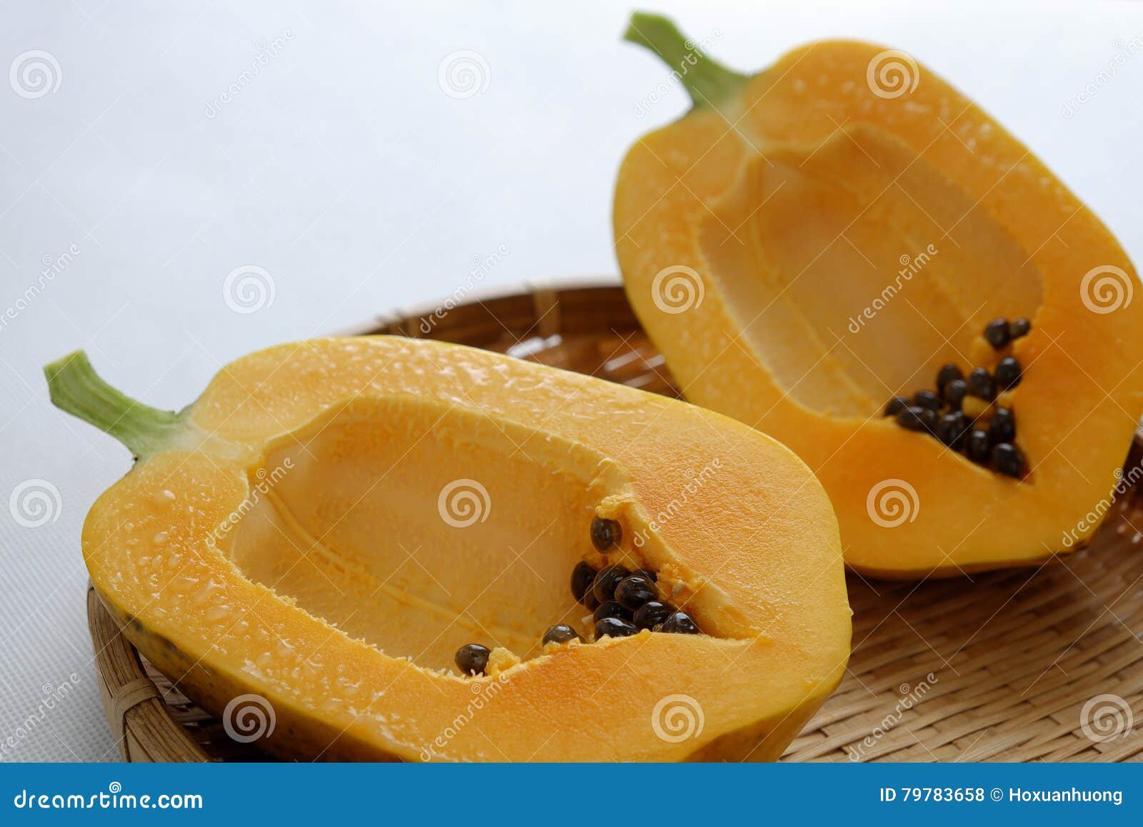 Papaja Op Witte Achtergrond, Tropisch Fruit Stock Foto - Image of ...