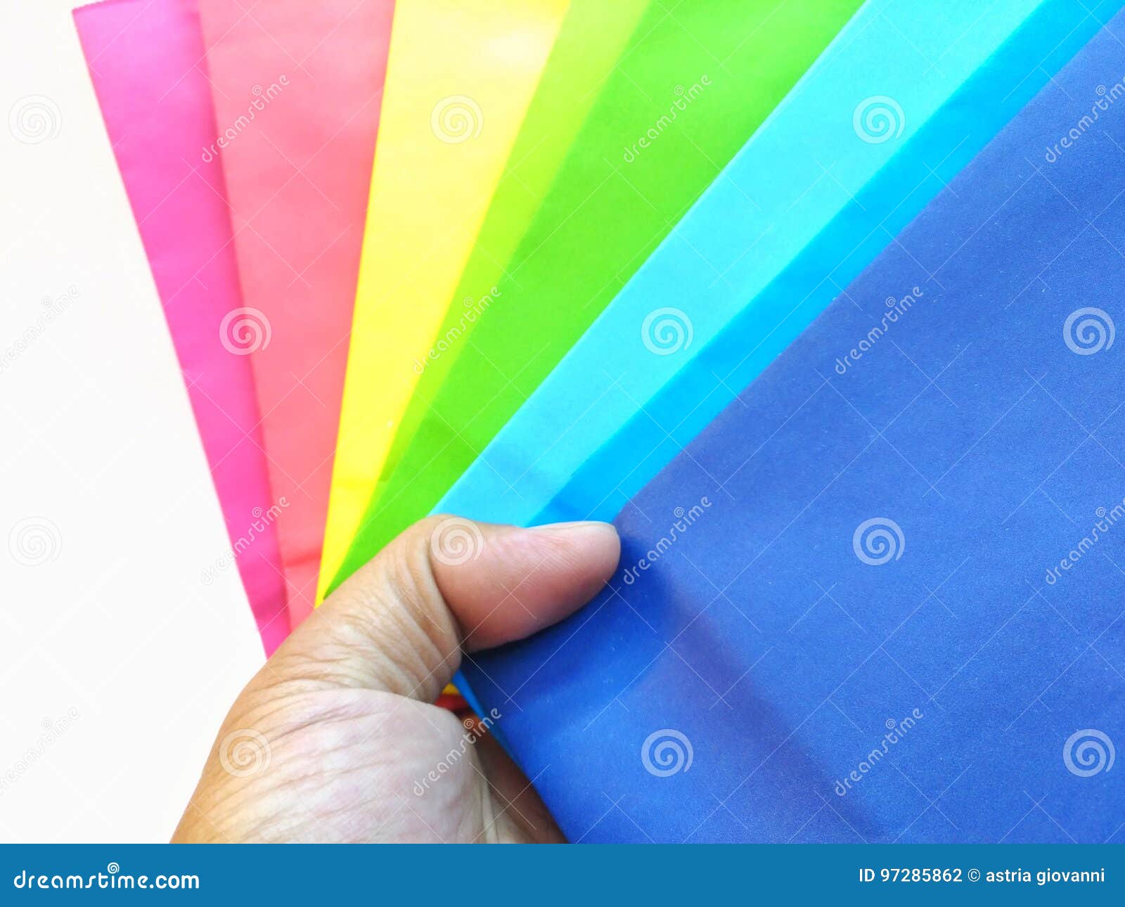 Papel colorido foto de archivo. Imagen de papel, colorido - 97285862