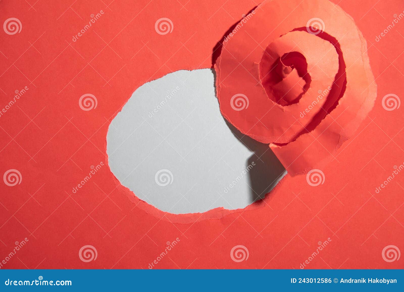 Papel Rojo Roto. Espacio Para El Texto Foto de archivo - Imagen de ...