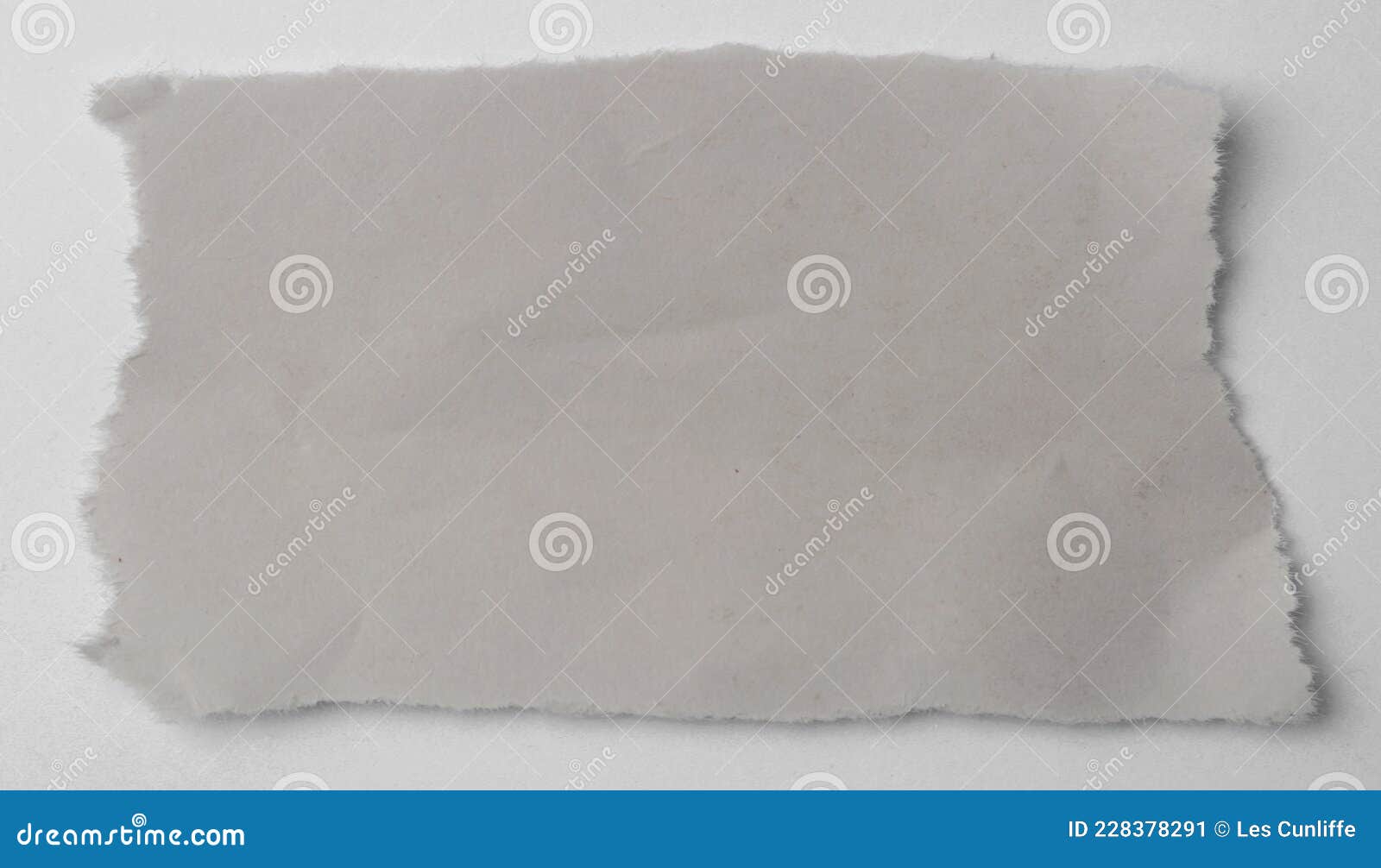 Papel roto imagen de archivo. Imagen de recorte, macro - 228378291