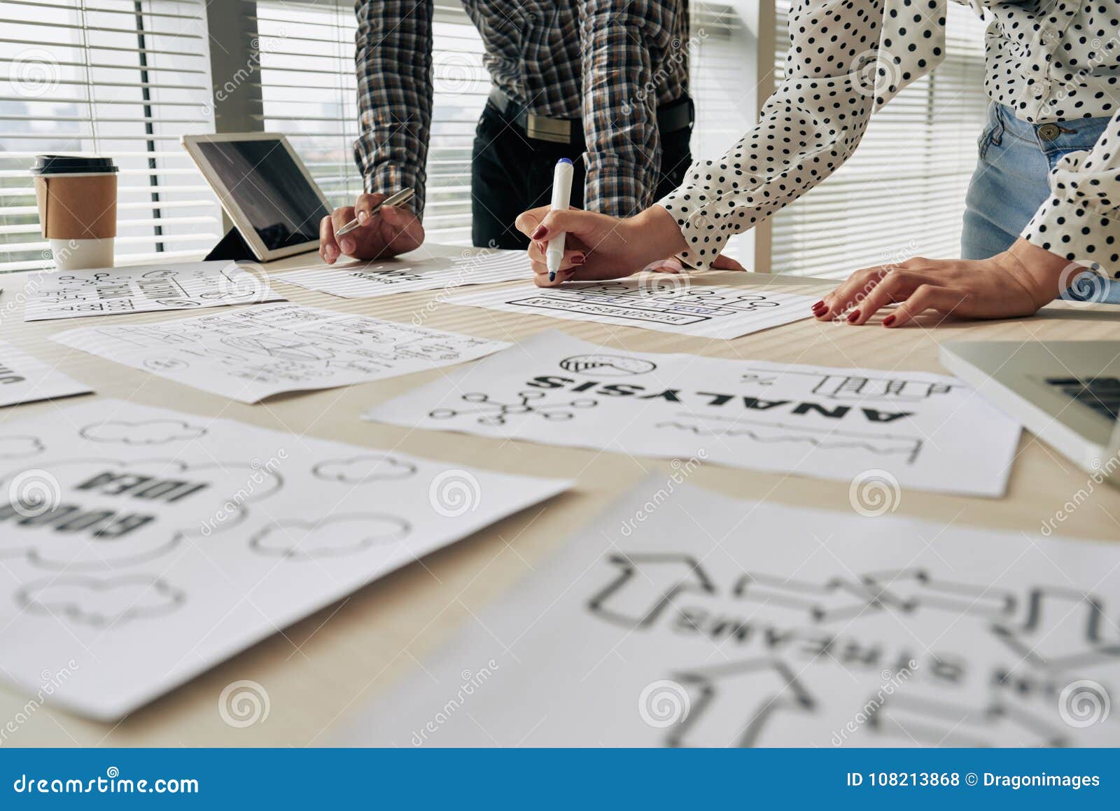 Papeleo foto de archivo. Imagen de corporativo, teamwork - 108213868