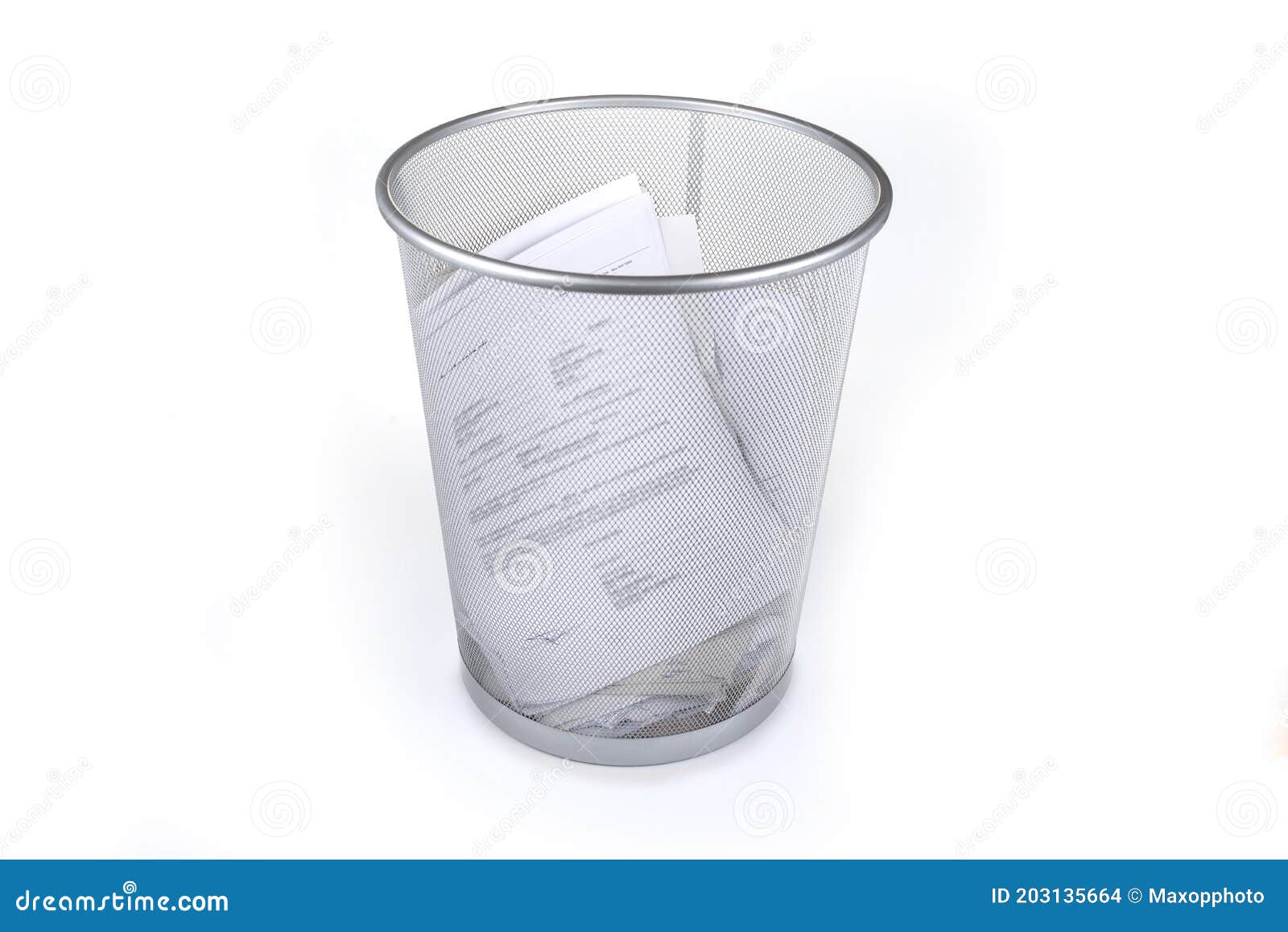 Papelera Llena De Documentos En Blanco Foto de archivo - Imagen de ...