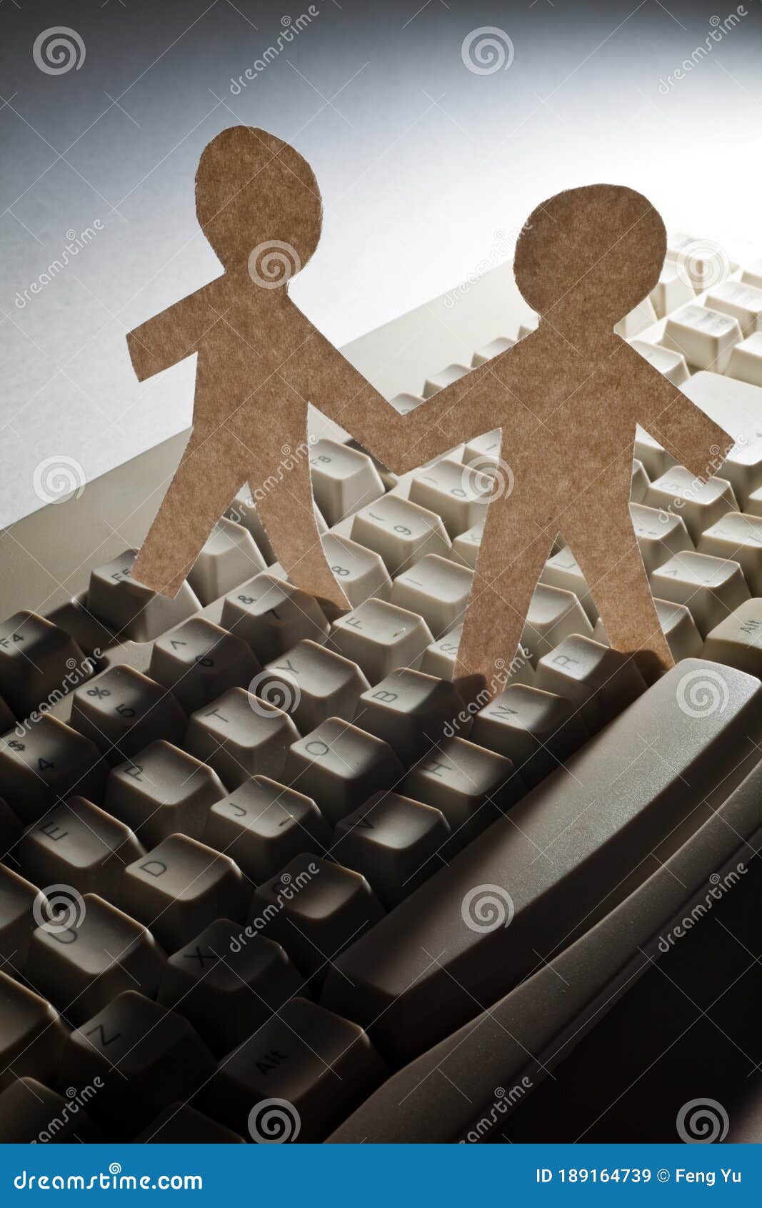 Paper Chain Men stock image. Image of ideas, paper, shadow - 189164739