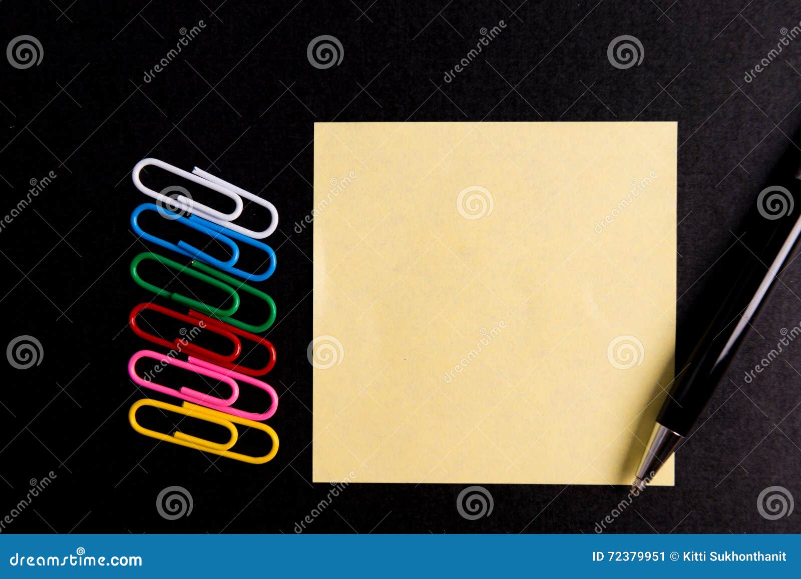 Paper Clip and Post it Paper Note Stock Image - Image of remember, clip ...