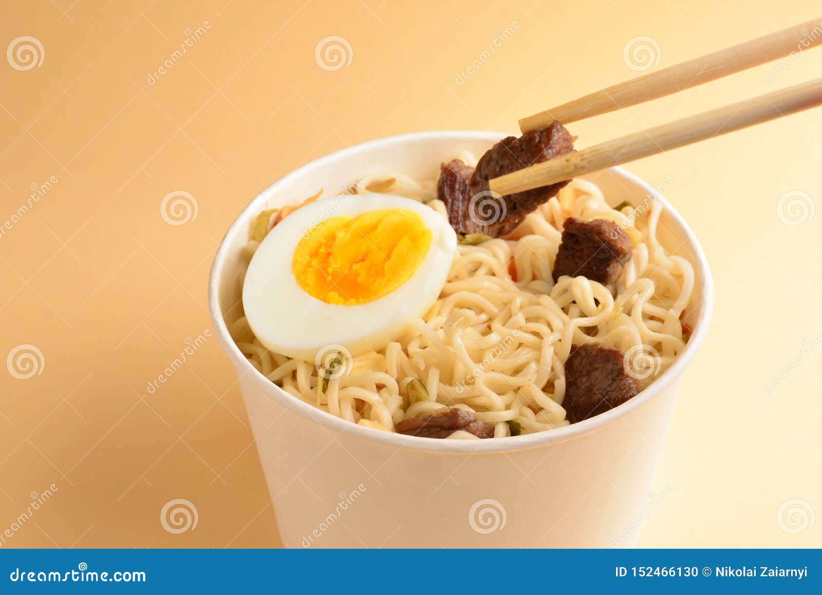Paper Cup with Instant Ramen Noodles with Beef and Vegetables Stock ...