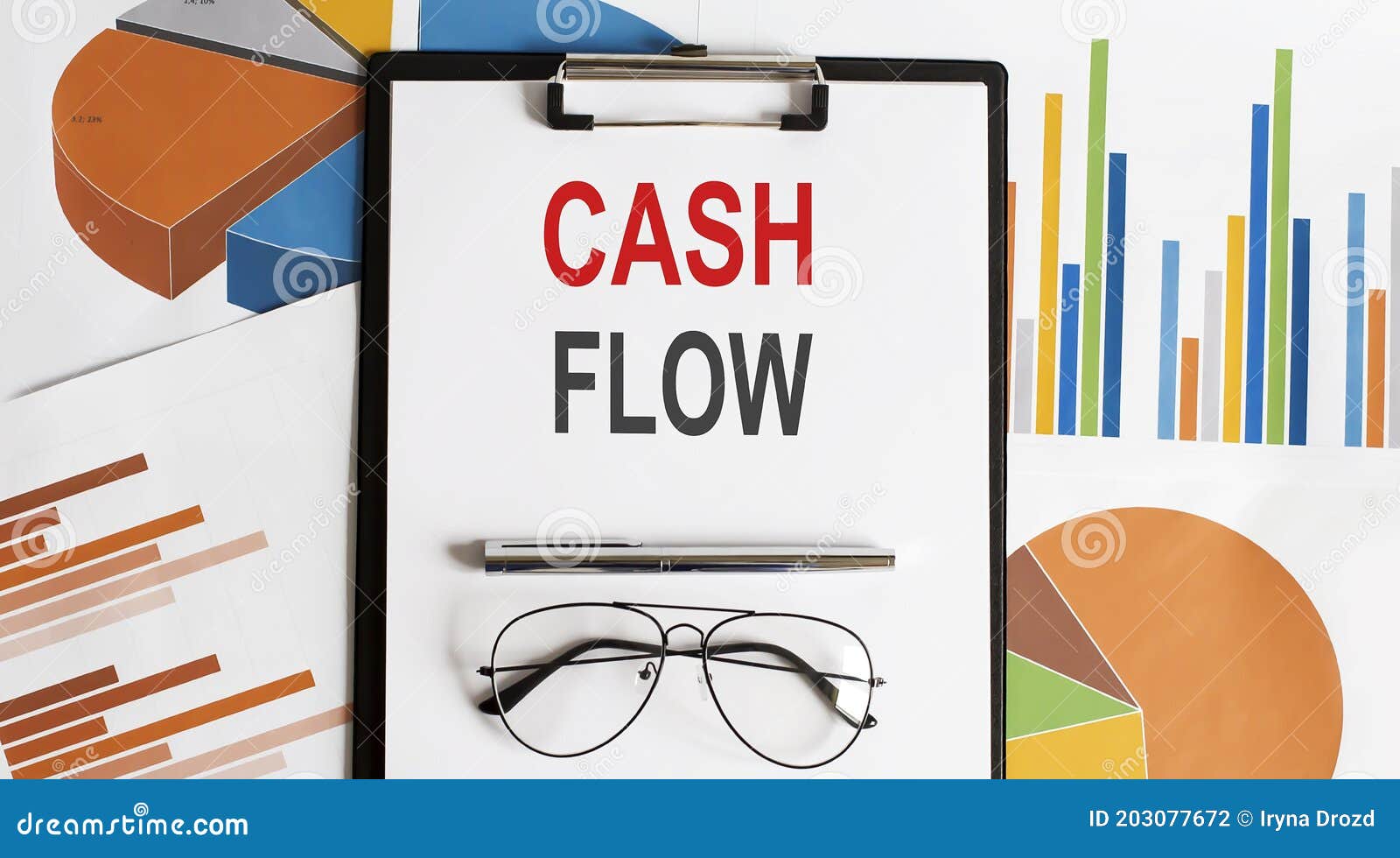Paper Note with CASH FLOW on Chart. Concept Image Stock Photo - Image ...
