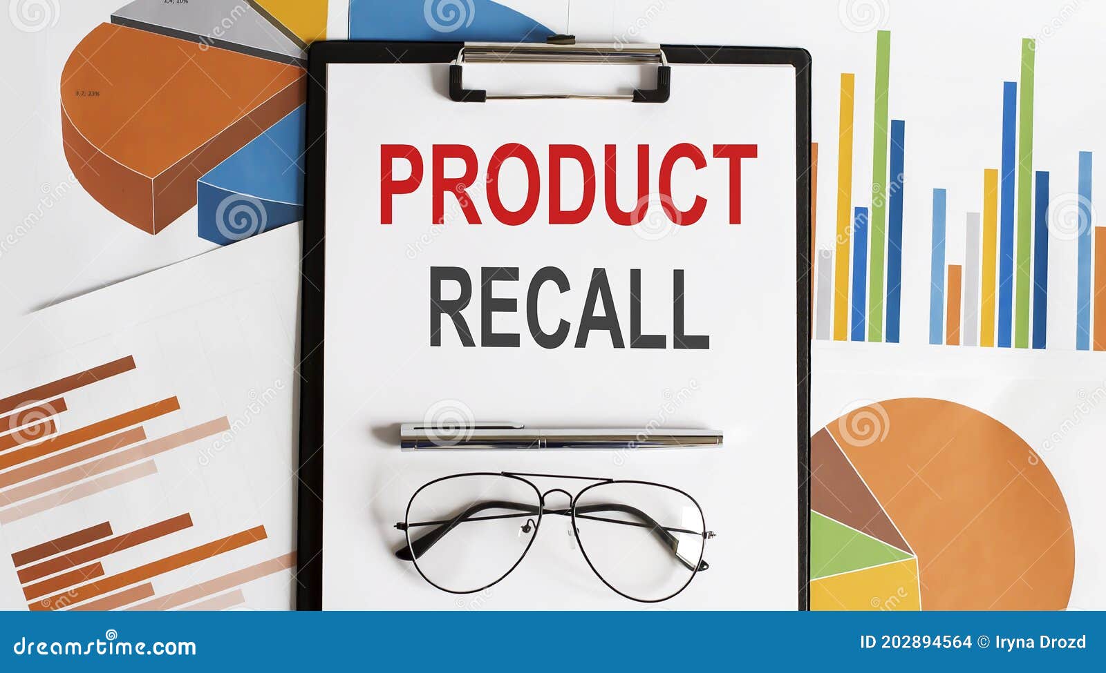 Paper Note with PRODUCT RECALL Message on Chart. Concept Image Stock ...