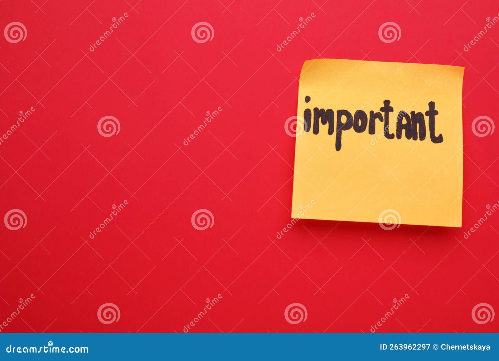Paper Note with Word Important on Red Background, Top View. Space for ...