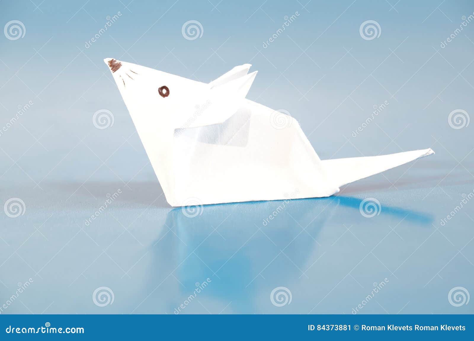 Paper origami mouse stock image. Image of mammal, hobby - 84373881