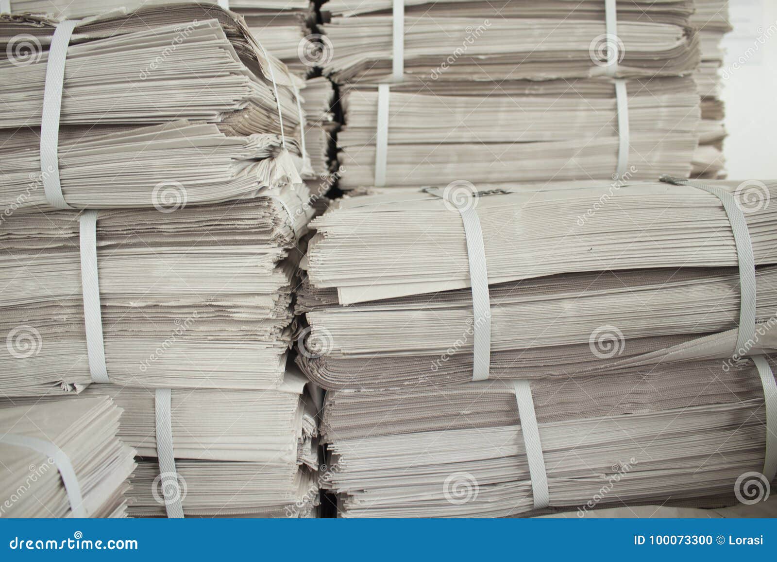 Paper stack stock illustration. Illustration of green - 100073300