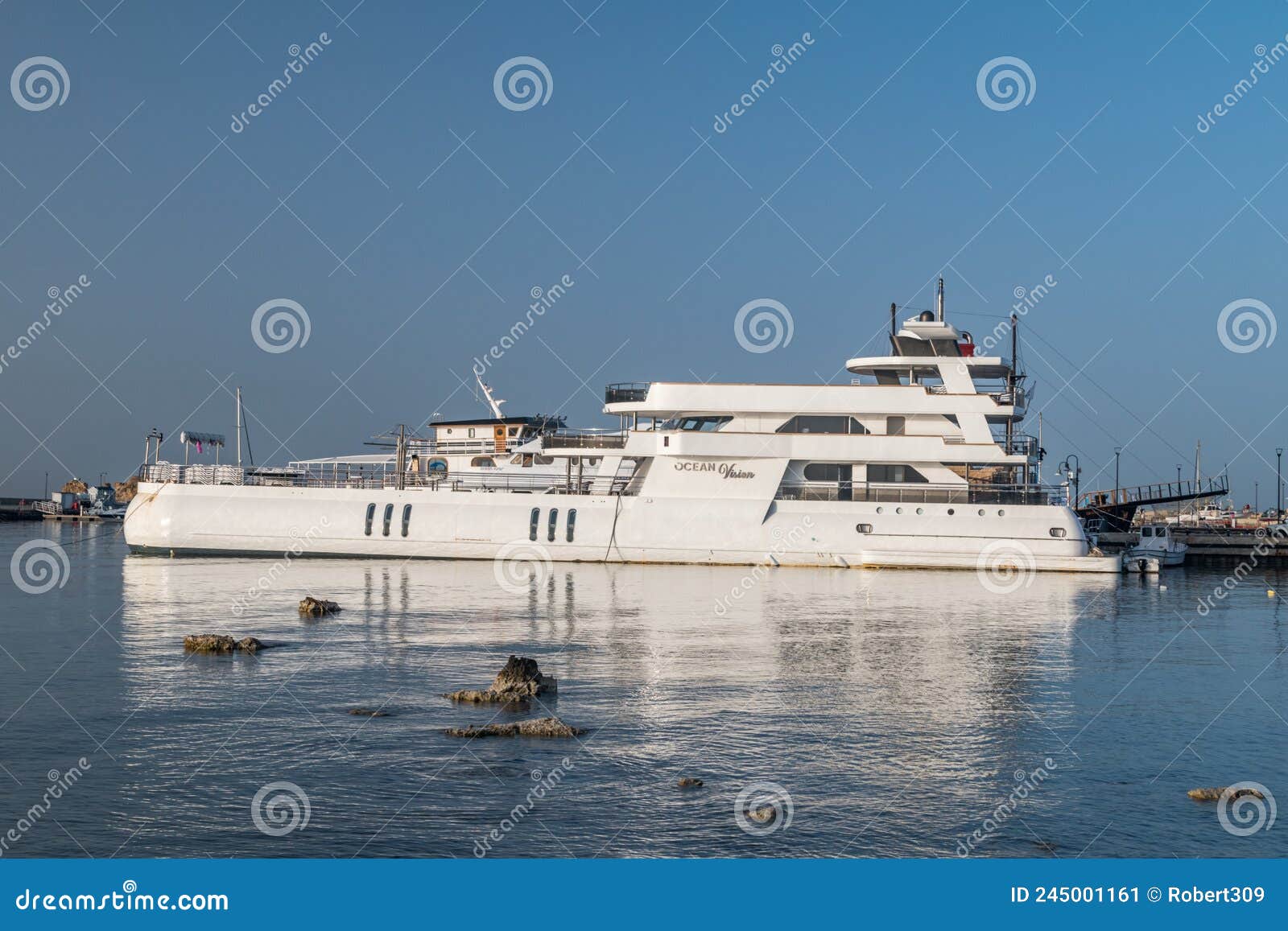 Ocean Vision Passenger Ship Editorial Photo - Image of travel, getaway ...