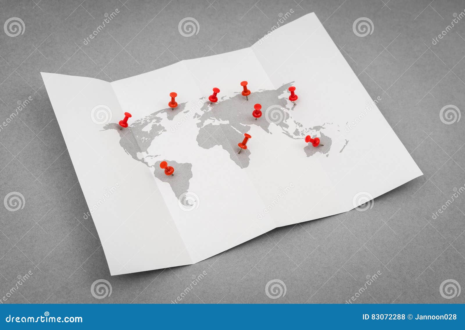 Papier Gefaltete Weltkarte Mit Rotem Pin Pointer Stockfoto - Bild von ...