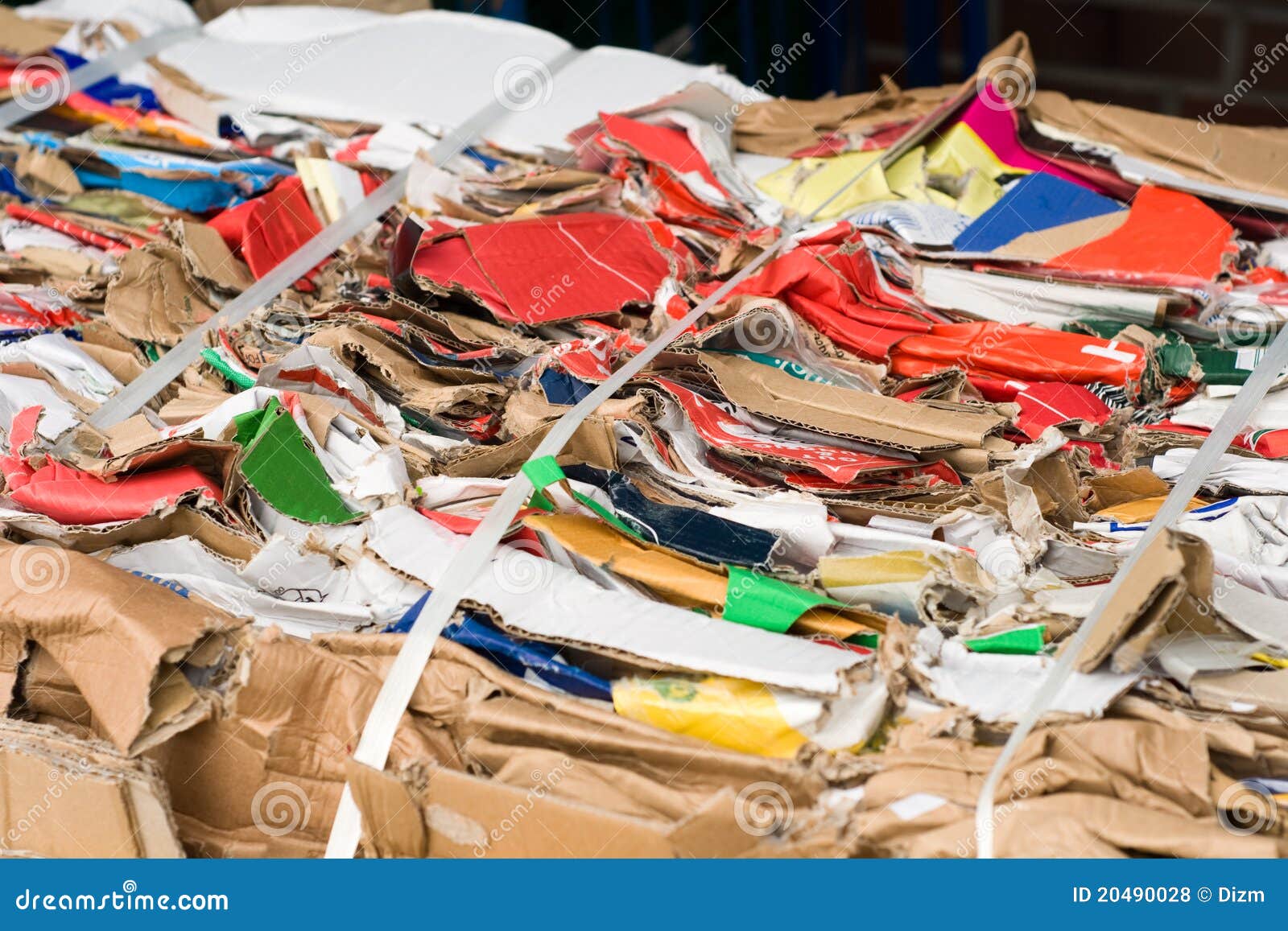 Papier und Pappe stockfoto. Bild von vergeudung, verpacken - 20490028