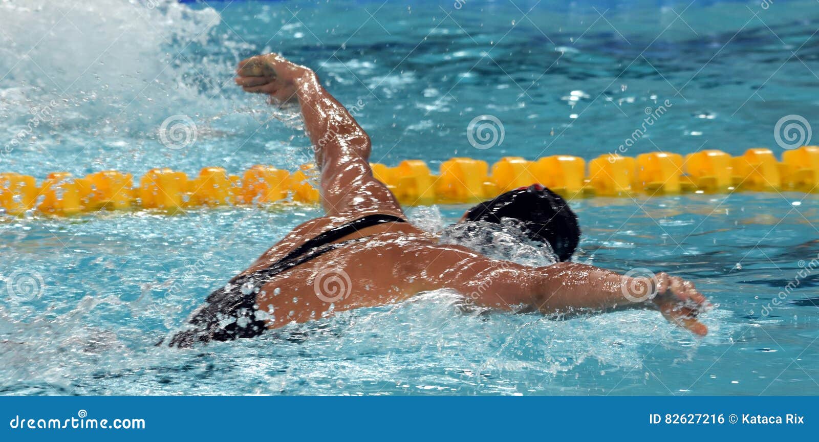 Papillon De Natation De Femme Photo éditorial - Image du rapide ...