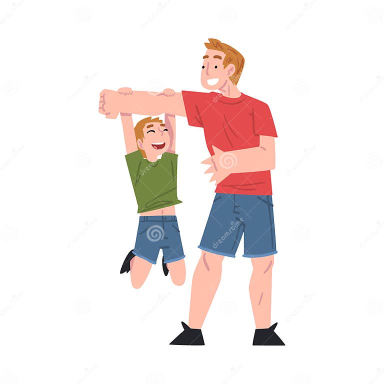 Pappa Leker Med Sin Lilla Son Pojke Som Hänger På Pappa Far Och Hans