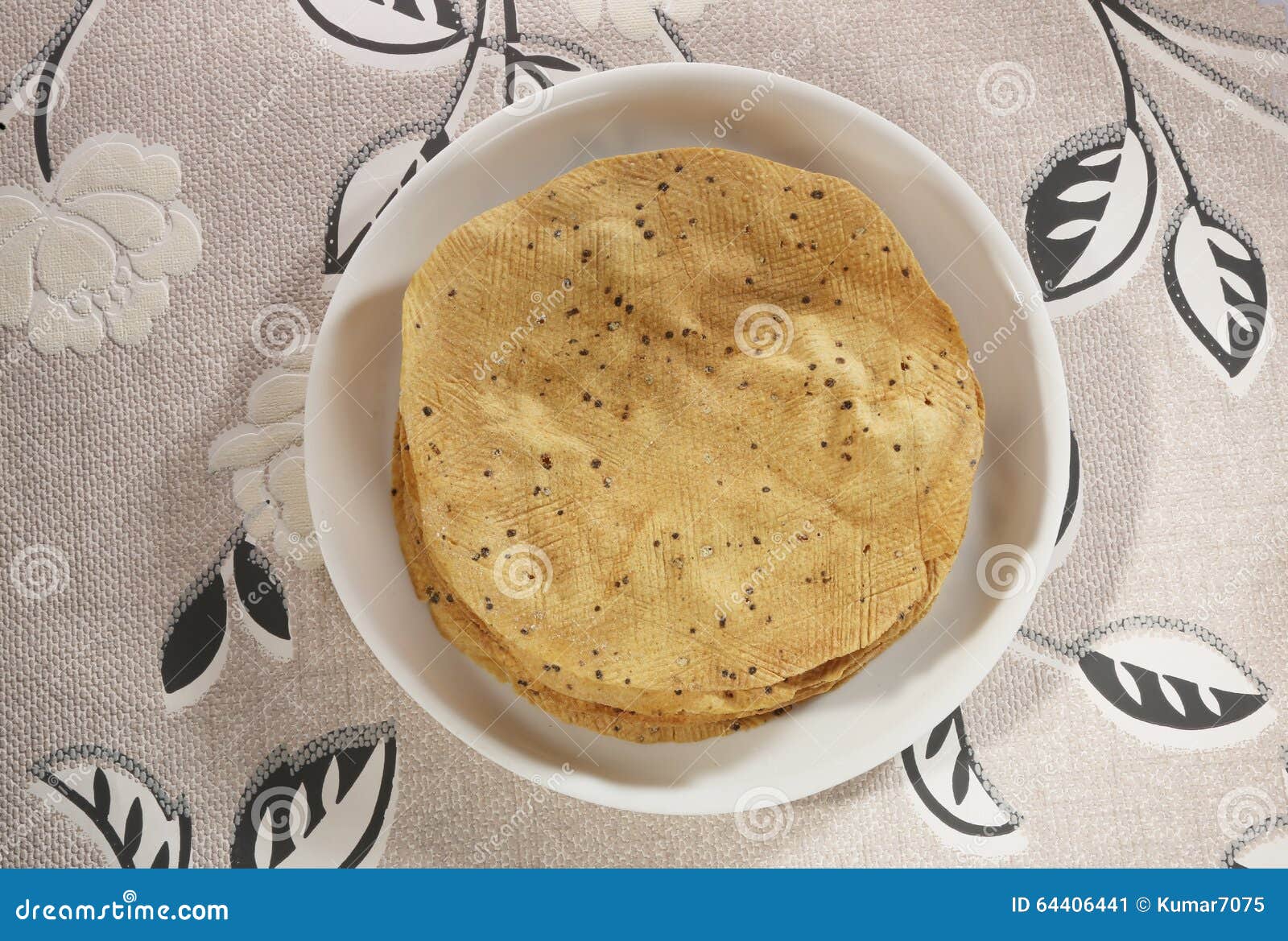 Pappadams - Indian Desi Snack Stock Image - Image of moong, peper: 64406441