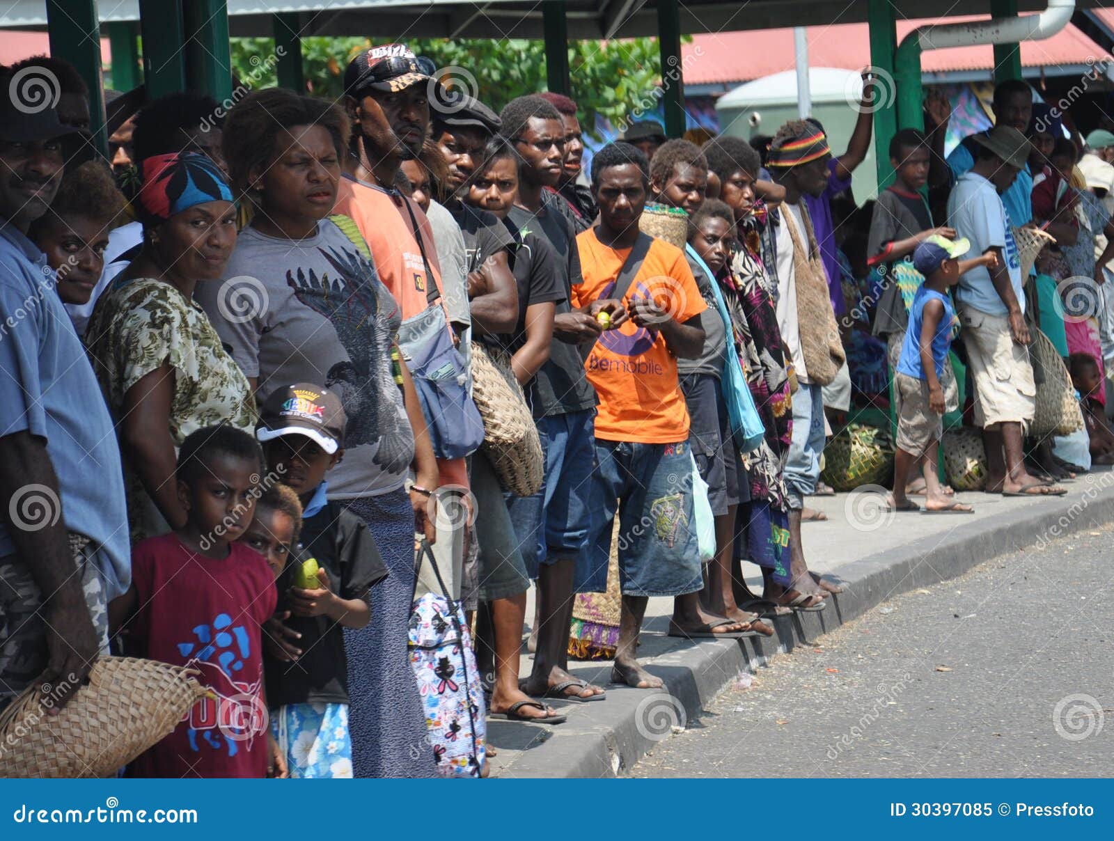 PAPUA NEW GUINEA PEOPLE editorial image. Image of life - 30397085