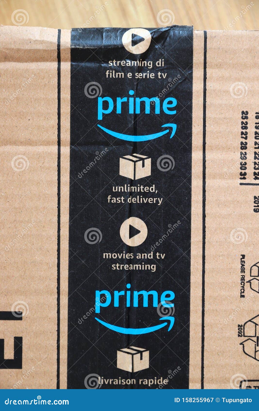 Paquete Amazon Prime fotografía editorial. Imagen de salida - 158255967